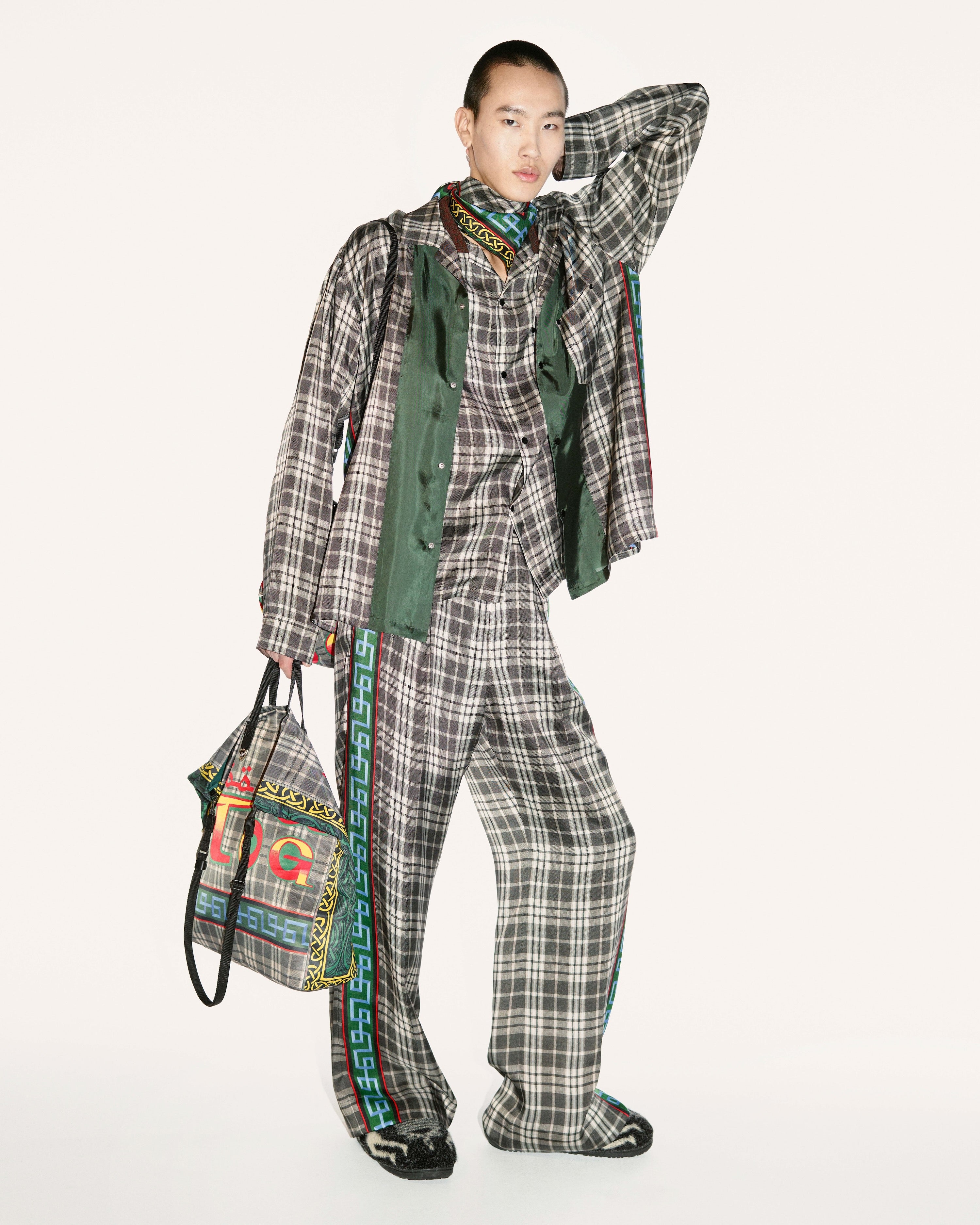 TOGA TOO(トーガ)のInner print shirt GRAYの通販｜PALETTE art aliveのオンラインショップ ...
