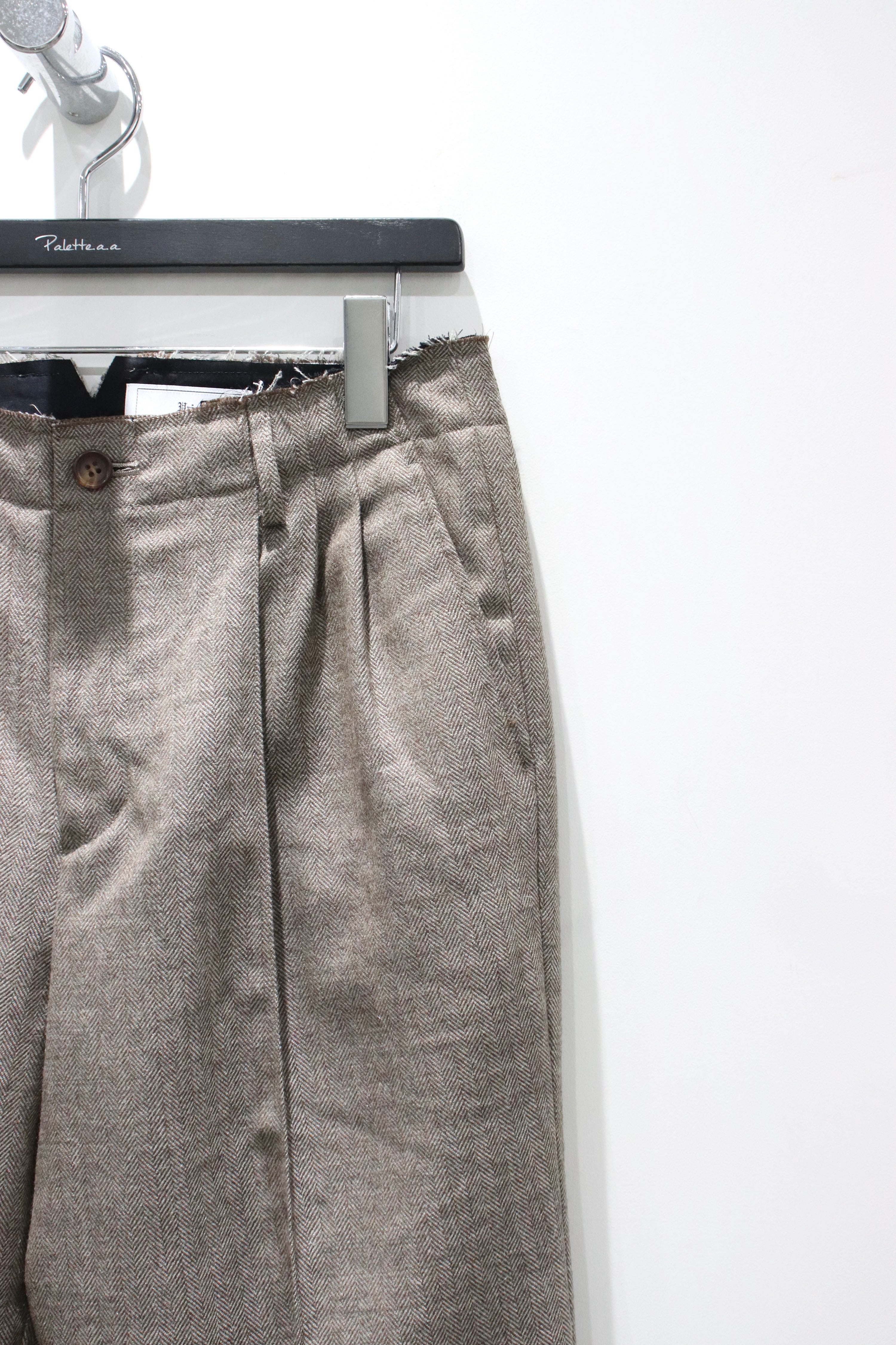 Urig（ウーリッヒ）のALPACA SAXONY CREASE STITCH PANTS HL GRAIGE(パンツ)の通販｜PALETTE ...