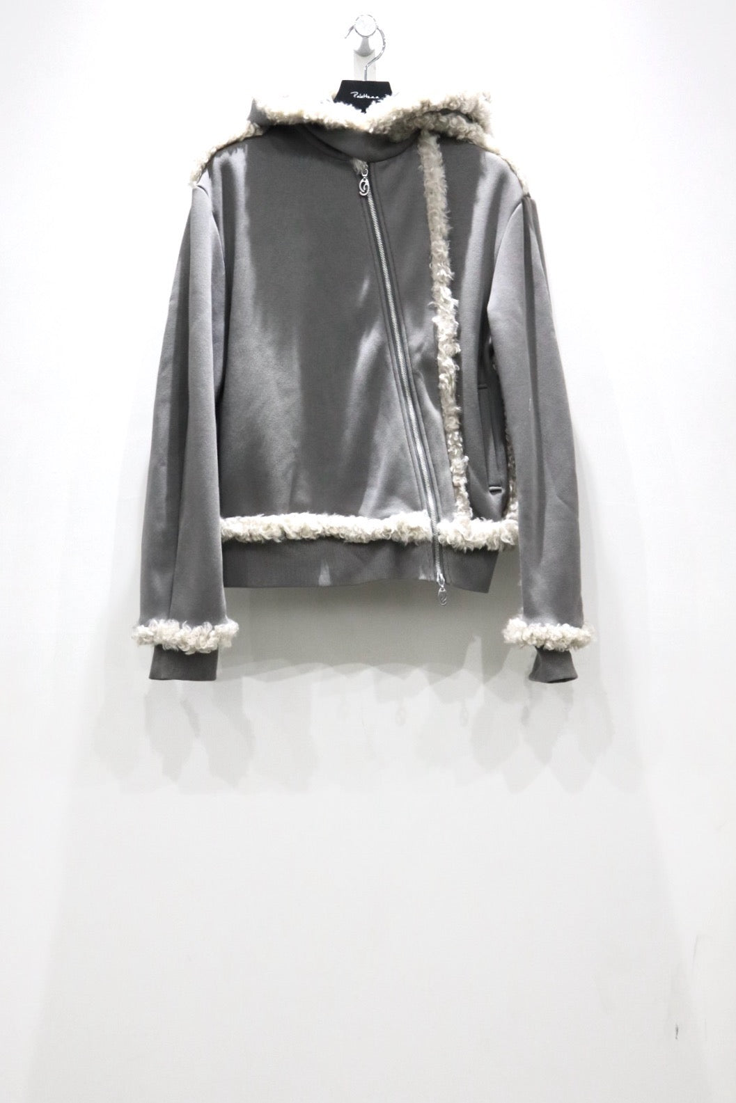 Oscar Ouyang(オスカー オウヤン)のFAUX FUR TRIM ZIP UP HOODIEの通販｜PALETTE art ...