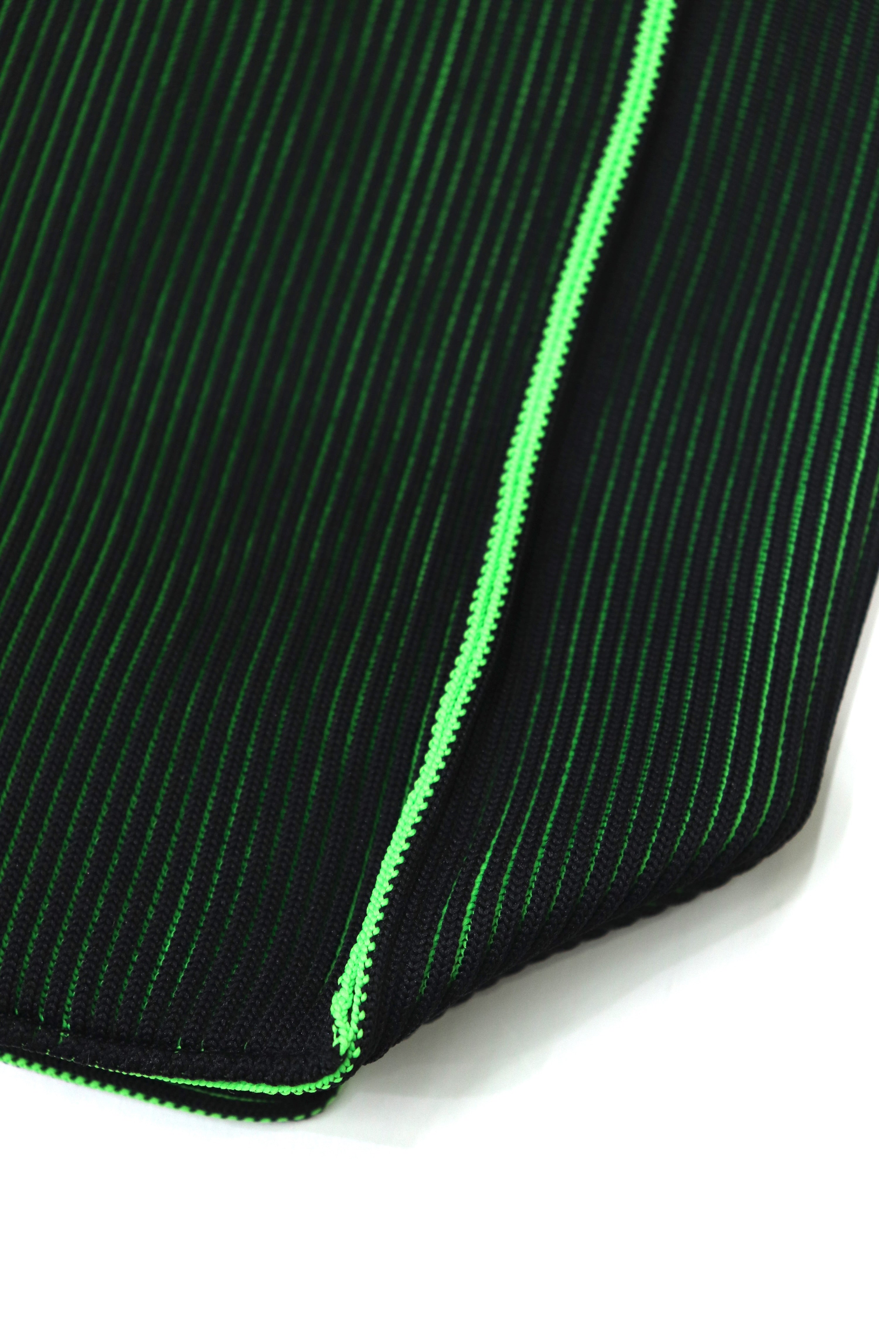 LASTFRAME(ラストフレーム)のKASANE REVERSIBLE TASUKI TOTE LARGE BLACK × NEON ...