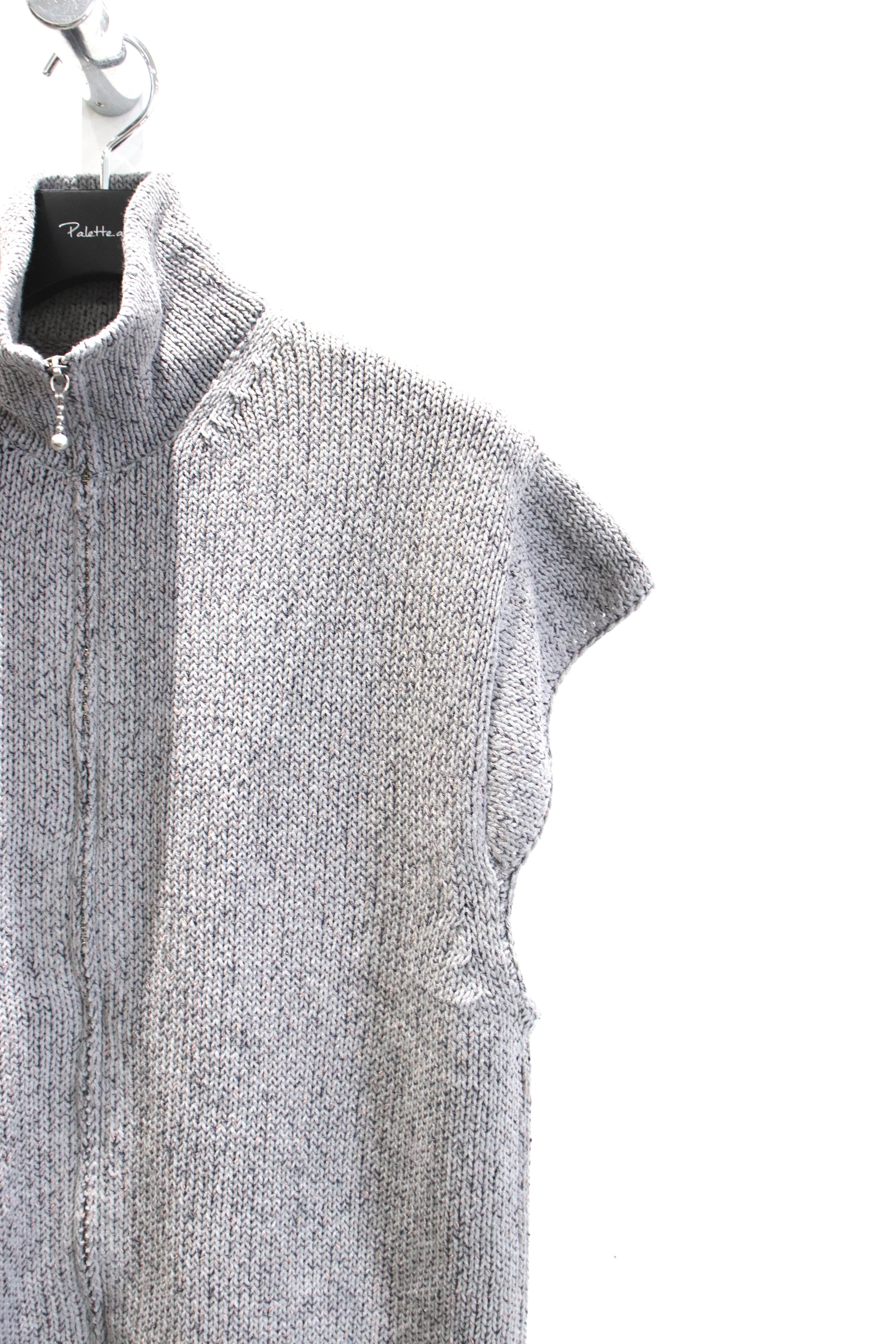 Taiga Igari(タイガ イガリ)のZip Knit Vest Grey×Blueの通販｜PALETTE art aliveのオンライン ...