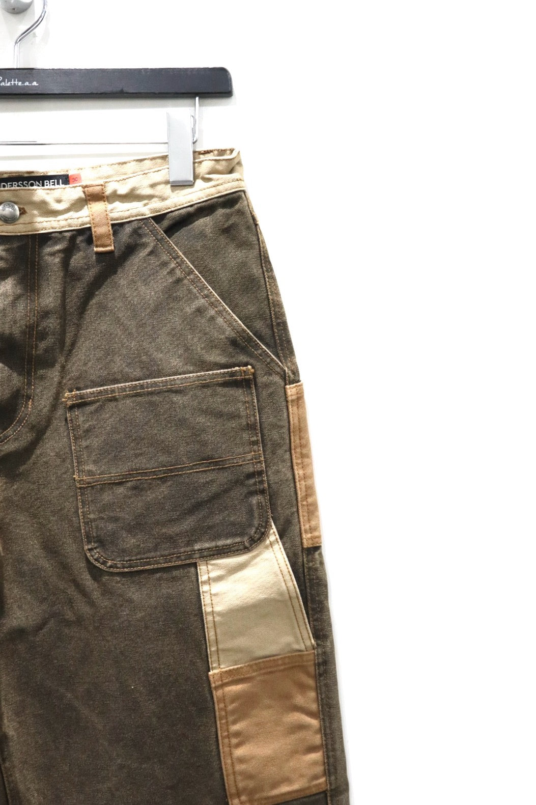 ANDERSSON BELL(アンダースンベル)のPATCHWORK CARPENTER WIDE-LEG JEANSの通販｜PALETTE ...