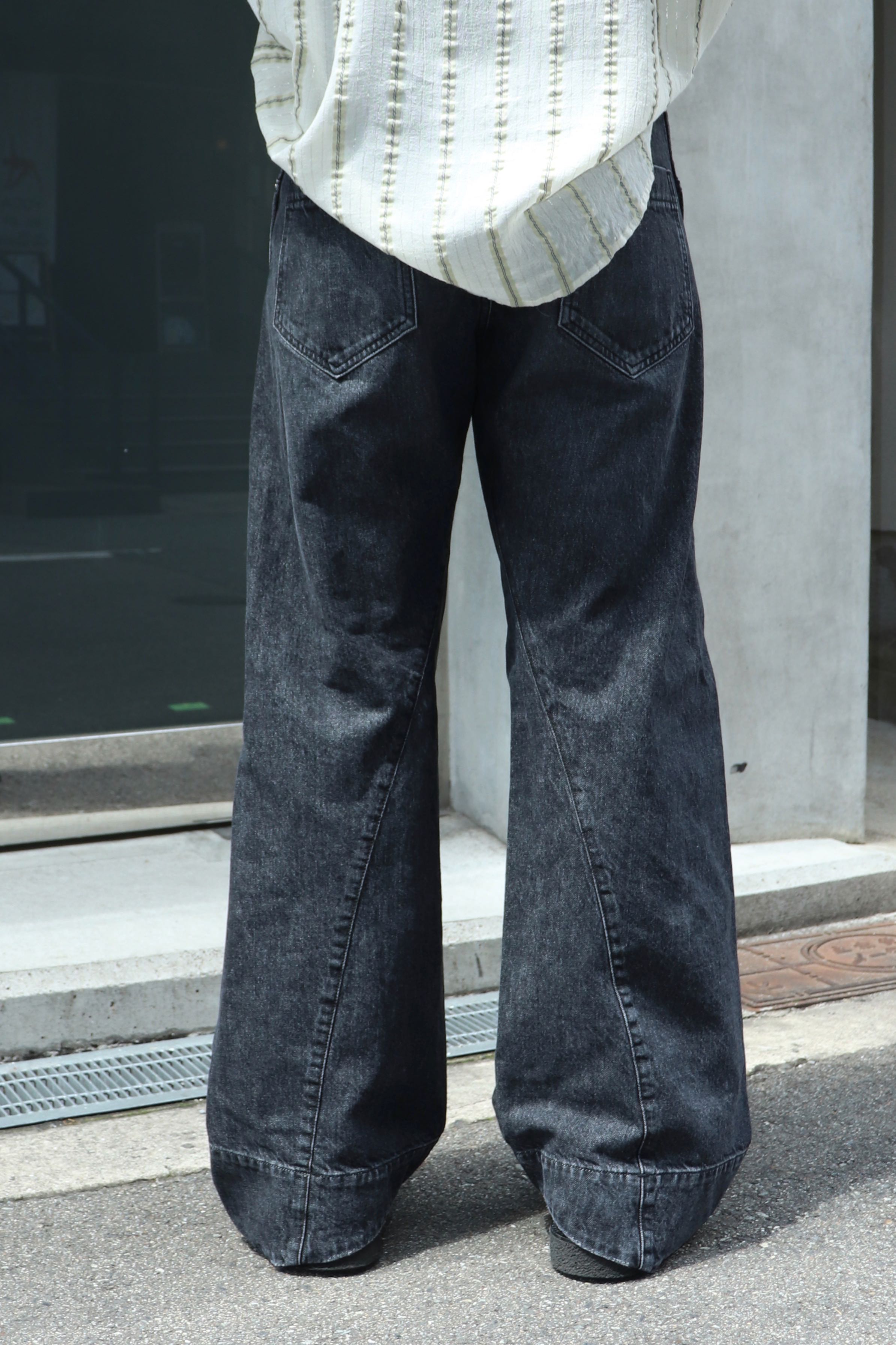 YUKI HASHIMOTO(ユウキハシモト)のTWISTED JEANS BLACKの通販｜PALETTE art aliveのオンライン ...