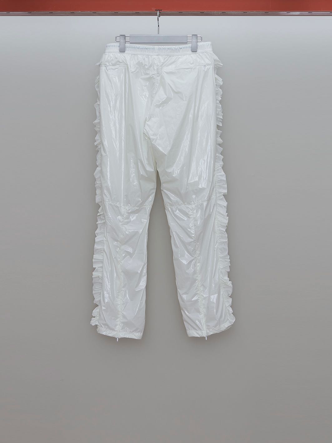 MASU(エムエーエスユー)のDANCING TRACK PANTS WHITEの通販｜PALETTE art aliveのオンラインショップ – PALETTE art alive ...